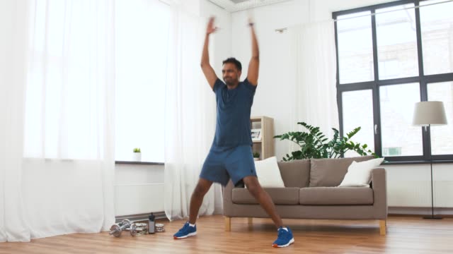Jumping jacks : Des origines aux alternatives, tout ce qu'il faut savoir