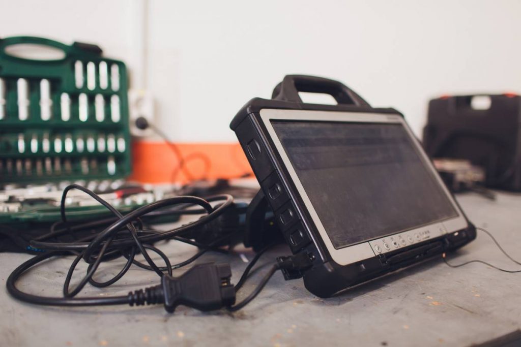 Comment choisir une valise de diagnostic automobile